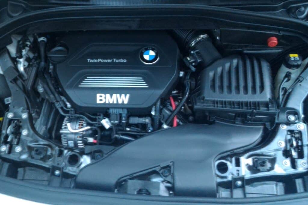 Двигатель BMW B37 - обзор с рекомендациями